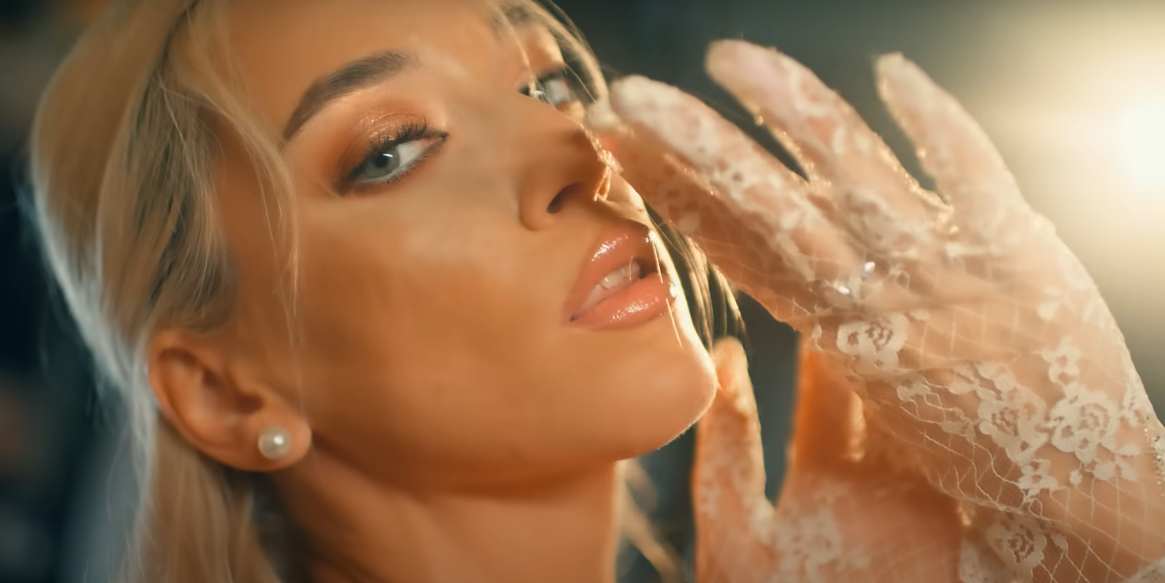 Steve Ant & Liviu Teodorescu - Mi loca | IubimGrecia.Ro